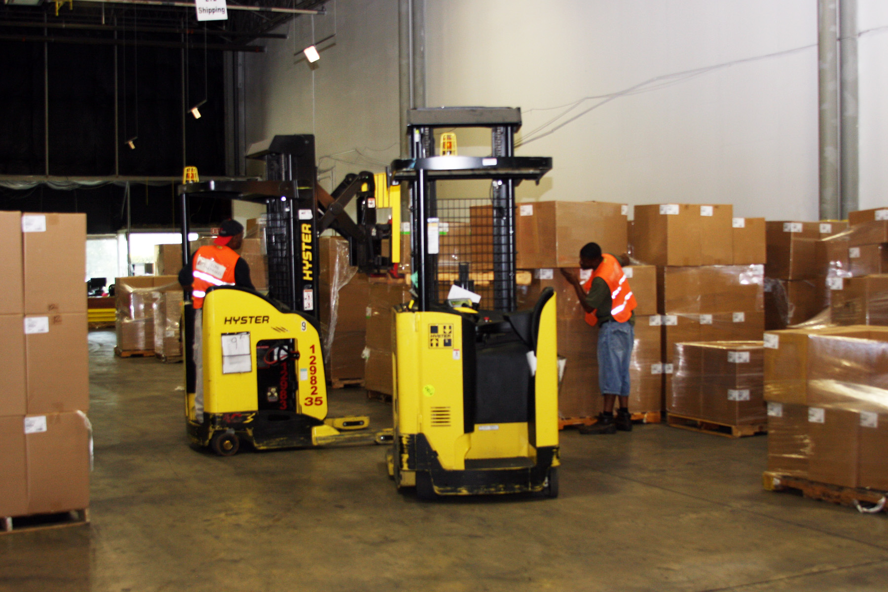 Warehouse and Distribution Solutions – Riverside Logistics